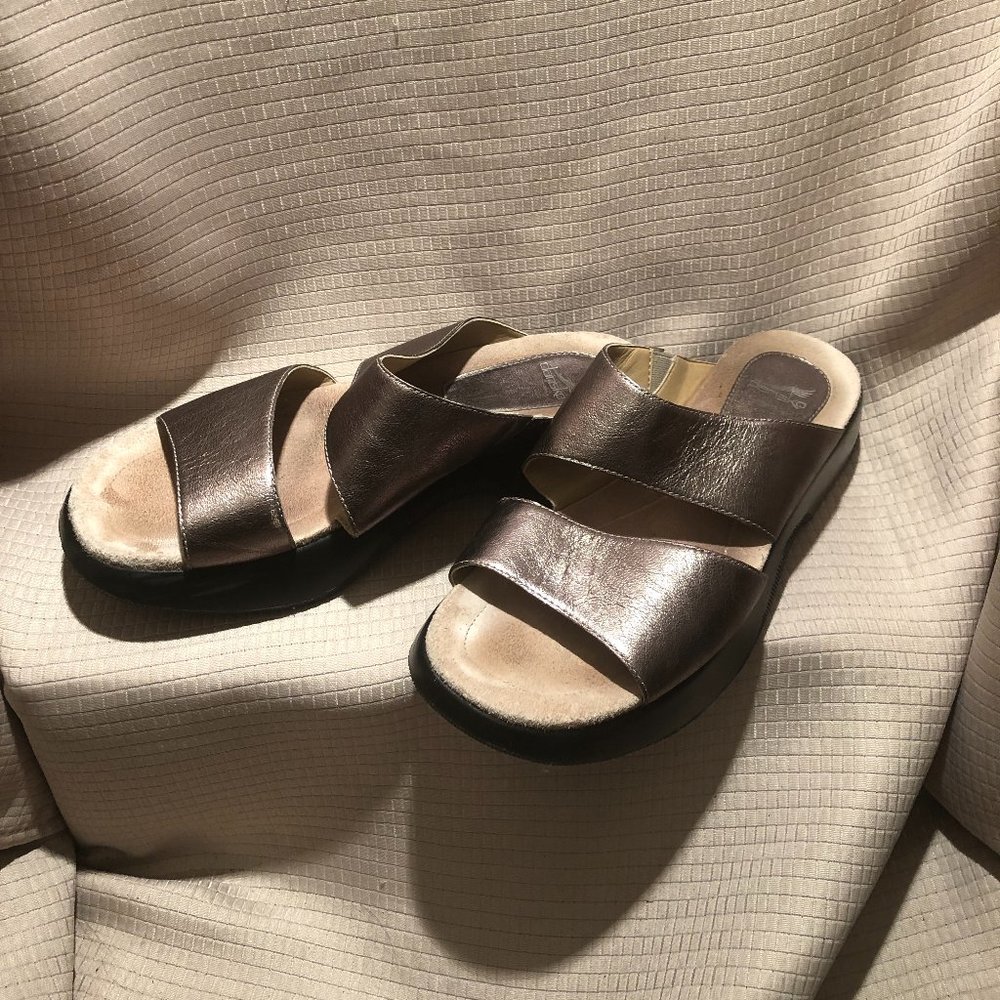 Dansko Women Metallic Leather Wedge Slides Sandals, 9… - Gem